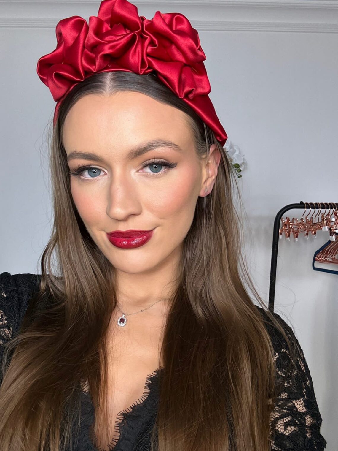 Gorgeous Ways To Wear The Rose Fashion Trend